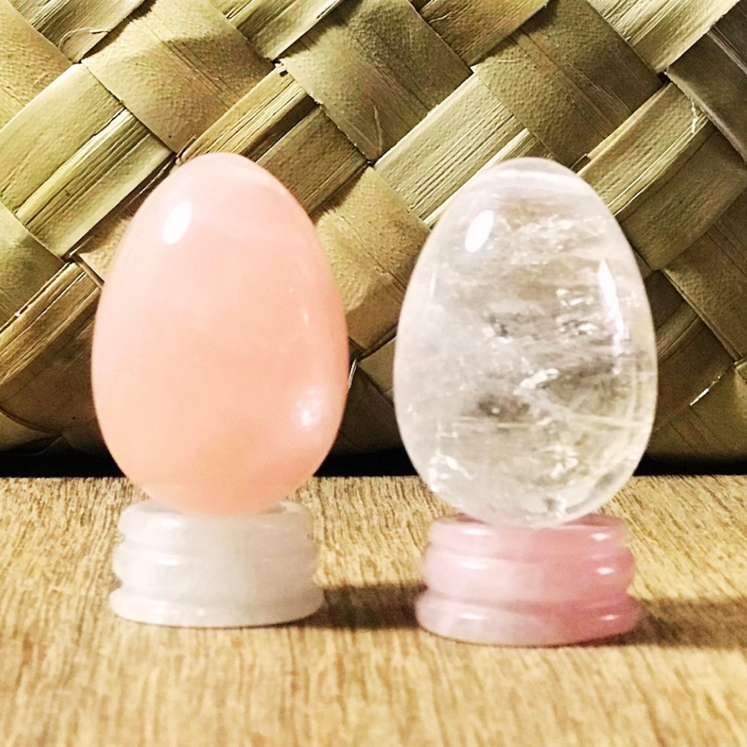 ROSE + CLEAR QUARTZ YONI EGG CHARGING STAND – Aroha Love